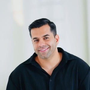 Popular persian artists - best persian artists - Ahangify